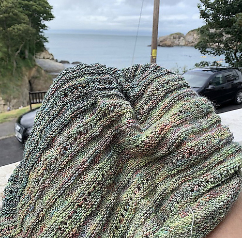 Ravelry: Easy Shawl pattern by Made of Wool