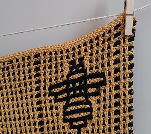 Ravelry: Beeline Towel pattern by Amy Marie