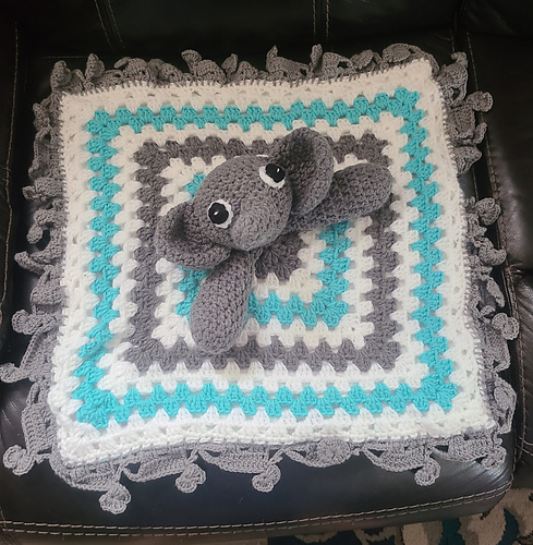 Ravelry: Elephant Parade Border Edging pattern by Allyssabeth's Crochet