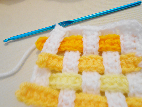 Ravelry: Pretty Weave Square - 4x4 pattern by The Giraffe's Hat