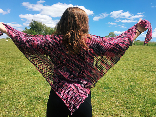 Ravelry: Flippy Floppy Fun Shawl pattern by Samantha Troia