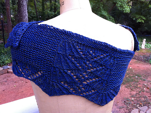 Ravelry: Short & Sweet Shawl pattern by Roxanne Yeun