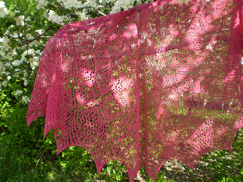 Ravelry: Roses for Julie pattern by Kristi Holaas