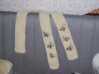 Ravelry: saphrian's Creme Butterfly Scarf
