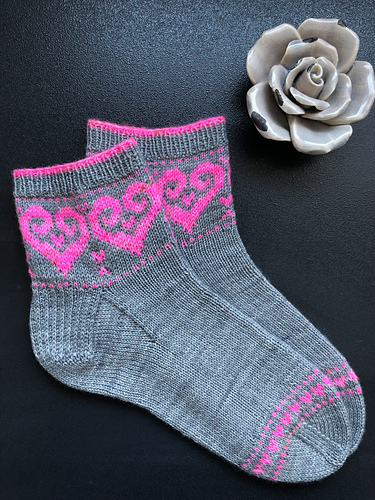 Ravelry: Heart shaped socks set pattern by Stone Knits