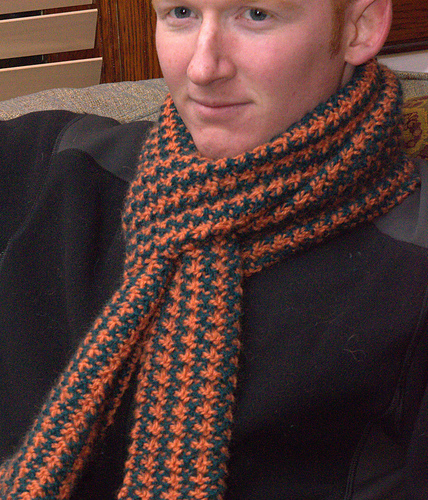 Ravelry: Reversible Houndstooth Scarf pattern by Sarah Punderson