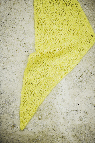 Ravelry: Victoria shawl pattern by Sari Nordlund