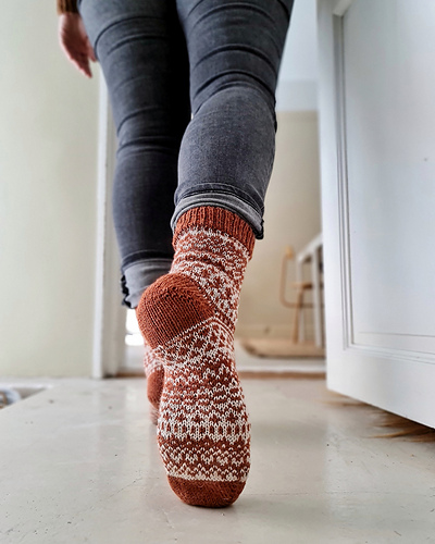 Ravelry: Scandinavian socks pattern by Sari Nordlund