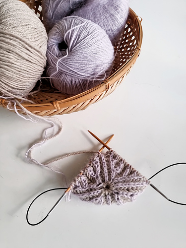 Ravelry: Doppio hat pattern by Sari Nordlund