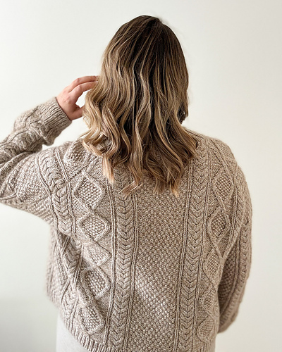 Ravelry: Book Club cardigan pattern by Sari Nordlund