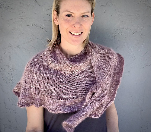 Ravelry: Virtual Hug Ruffled Shawlette (#269B) pattern by Atelier Yarns