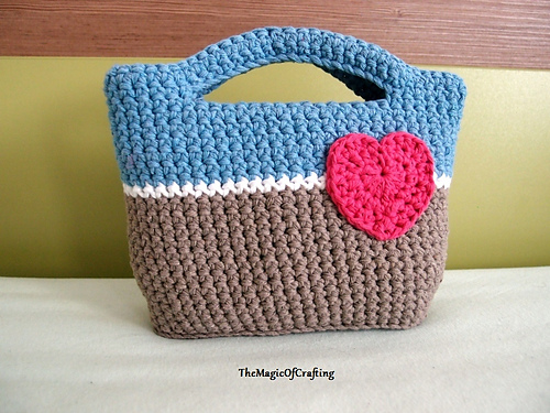 Ravelry: Frozen Inspired Bag pattern by TheMagicOfCrafting