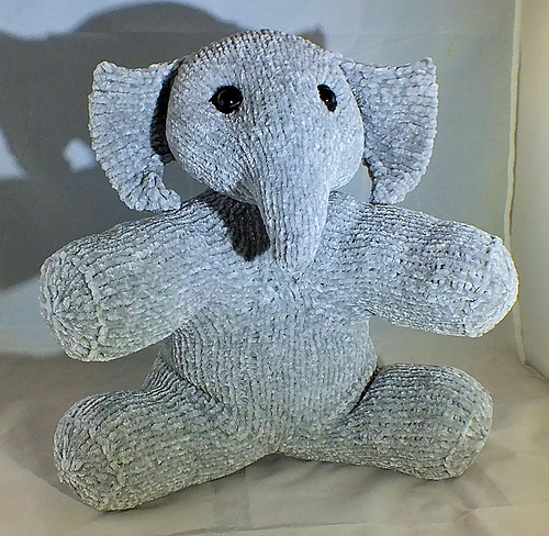 Ravelry: Elephant X Loom pattern by Scarlett Royale