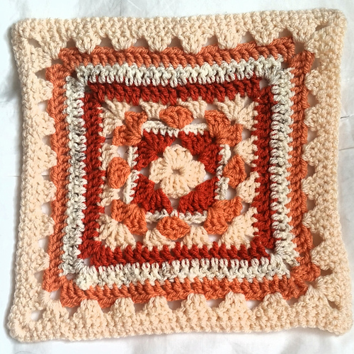 Ravelry: Anemone Lace Granny Square pattern by Joanita Theron