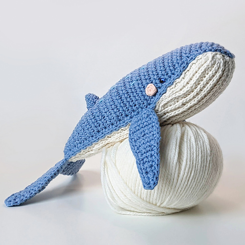 Ravelry: Hope the Blue Whale pattern by Svenja Rösner