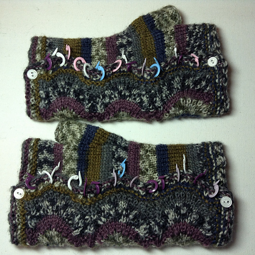 Ravelry: sealed4ever's Spatterdash Wristwarmers