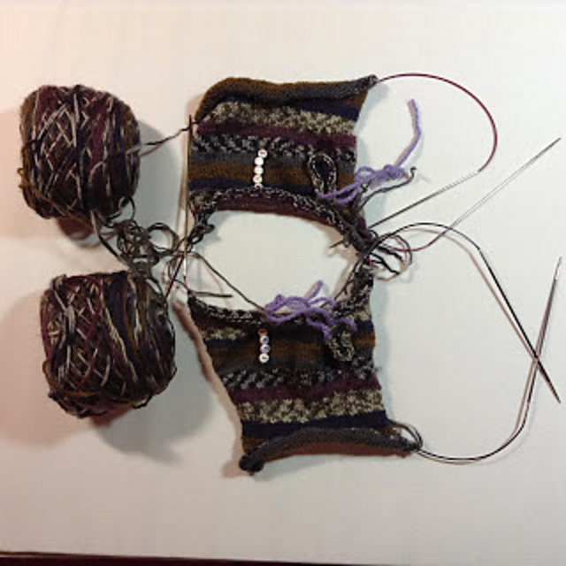 Ravelry: sealed4ever's Spatterdash Wristwarmers