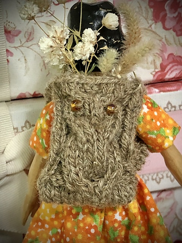 Ravelry: Owl Rucksack for Lottie pattern by Jane Terzza