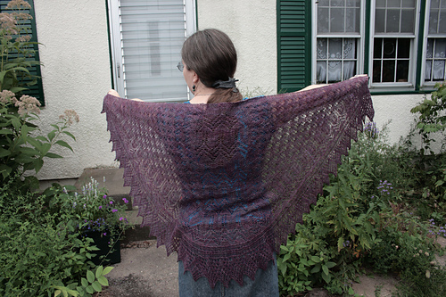 Ravelry: Raven's Wings Shawl pattern by Raven Frog Fiber Arts