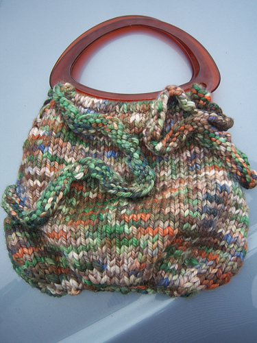 Ravelry: #14 Ruffled Purse pattern by Teva Durham