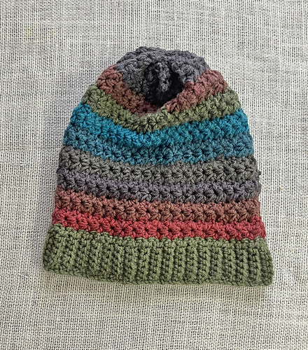 Ravelry: Avery Star Hat pattern by Heather Hamlin