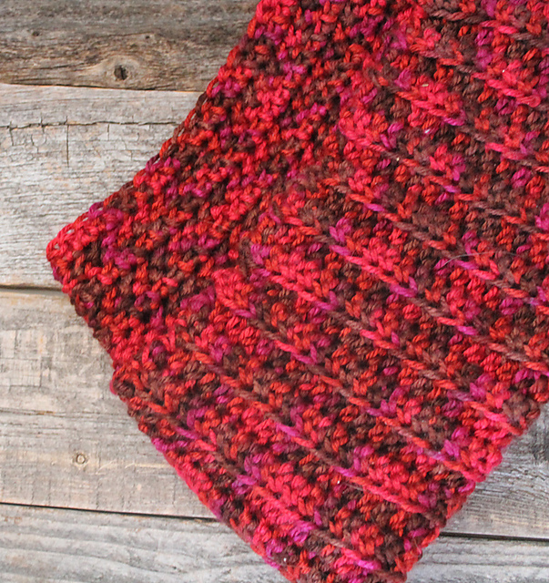 Ravelry: Ribbed Ear Warmer pattern by Heather Hamlin