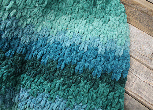 Ravelry: Evergreen Ombre Throw pattern by Heather Hamlin