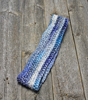 Ravelry: Raised Lines Headband pattern by Heather Hamlin