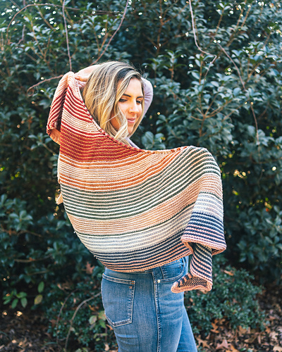 Ravelry: Winter Mini Shawl pattern by Anne Van Winkle