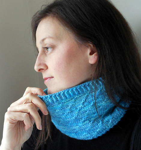 Ravelry: Picton Cowl pattern by Sarah Ronchetti