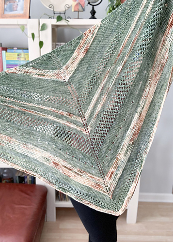 Ravelry: Flying Fox Shawl pattern by Olga Fahim