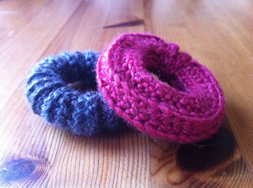 Ravelry: elastic bracelet pattern by Lia Govers