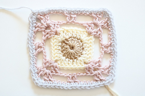 Ravelry: Granny square shawl pattern by Susan Frick