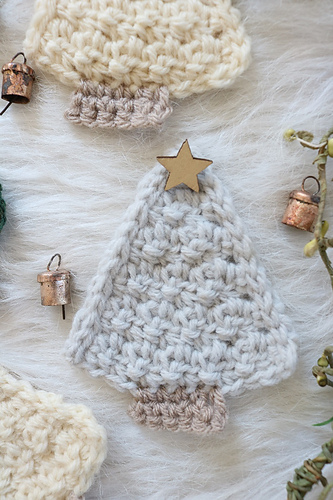 Ravelry: Flat Christmas Tree pattern by Susan Frick