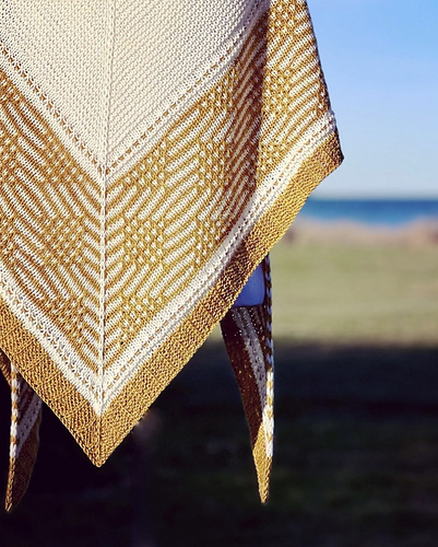 Ravelry: Drifting Diamonds Shawl pattern by Jennifer Weissman