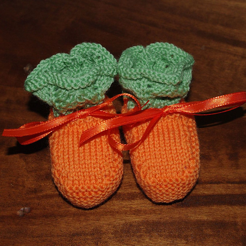 Ravelry: Pumpkin Booties pattern by Kathie Popadin