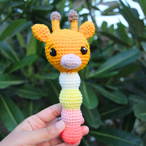 Ravelry: Giraffe Rattle pattern by Shama Mohammed