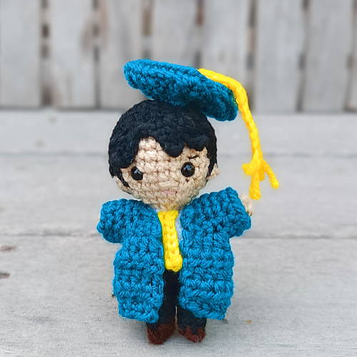 Ravelry: Small graduation dolls pattern by Shama Mohammed