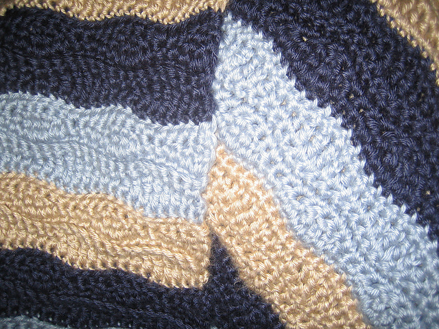 Ravelry: Wave Afghan pattern by Needyl