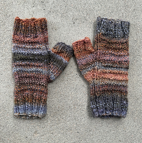 Ravelry: Small Potatoes Fingerless Mitts pattern by Shana S. Cohen