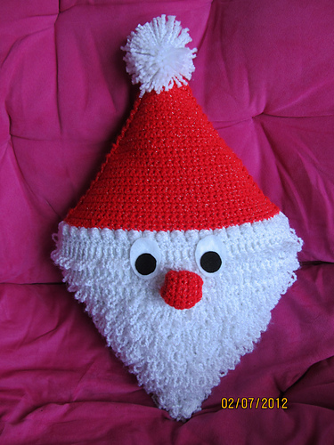 Ravelry: Santa Pillow pattern by Bernat Design Studio