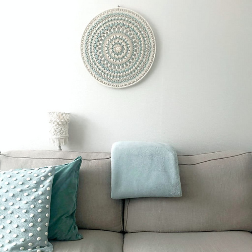 Ravelry: Puffy flower mandala pattern by Lindsey van der Hoek