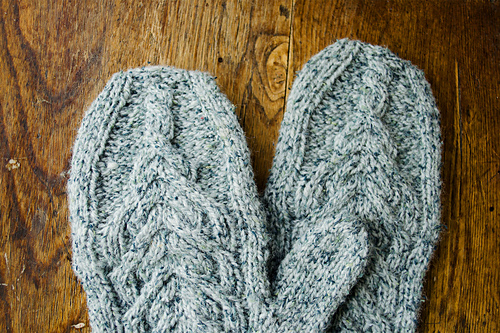 Ravelry: Fili Top Down Convertible Mitts pattern by Sheila Toy Stromberg
