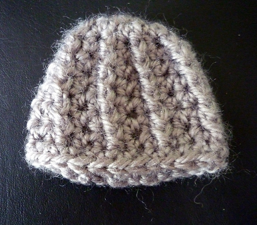 Ravelry: Micro Prem Ribbed hats pattern by Myshelle Cole