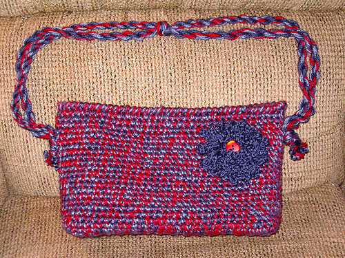 Ravelry: sheltiewalker's red/blue purse
