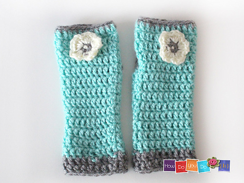 Ravelry: fingerless mittens for kids pattern by Shikma Benmelech
