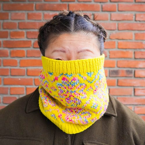 Molly Cowl taking shape!! : r/knitting