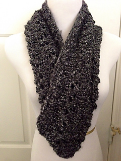 Ravelry: shirleykaiser's Charcoal Bouclé Cowl