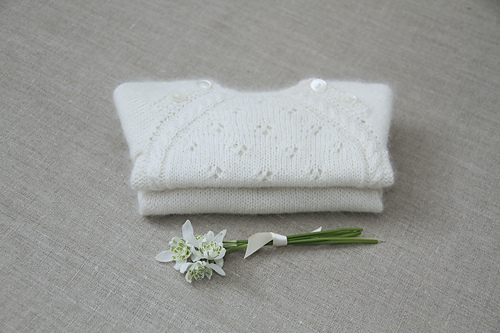 Ravelry: Tiriltunge Pullover pattern by Shja