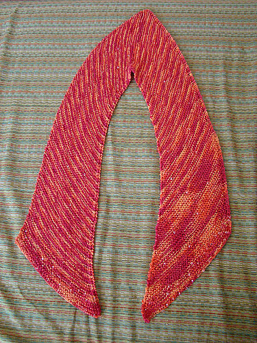 Ravelry: V Shawl (Bulky) pattern by Lion Brand Yarn